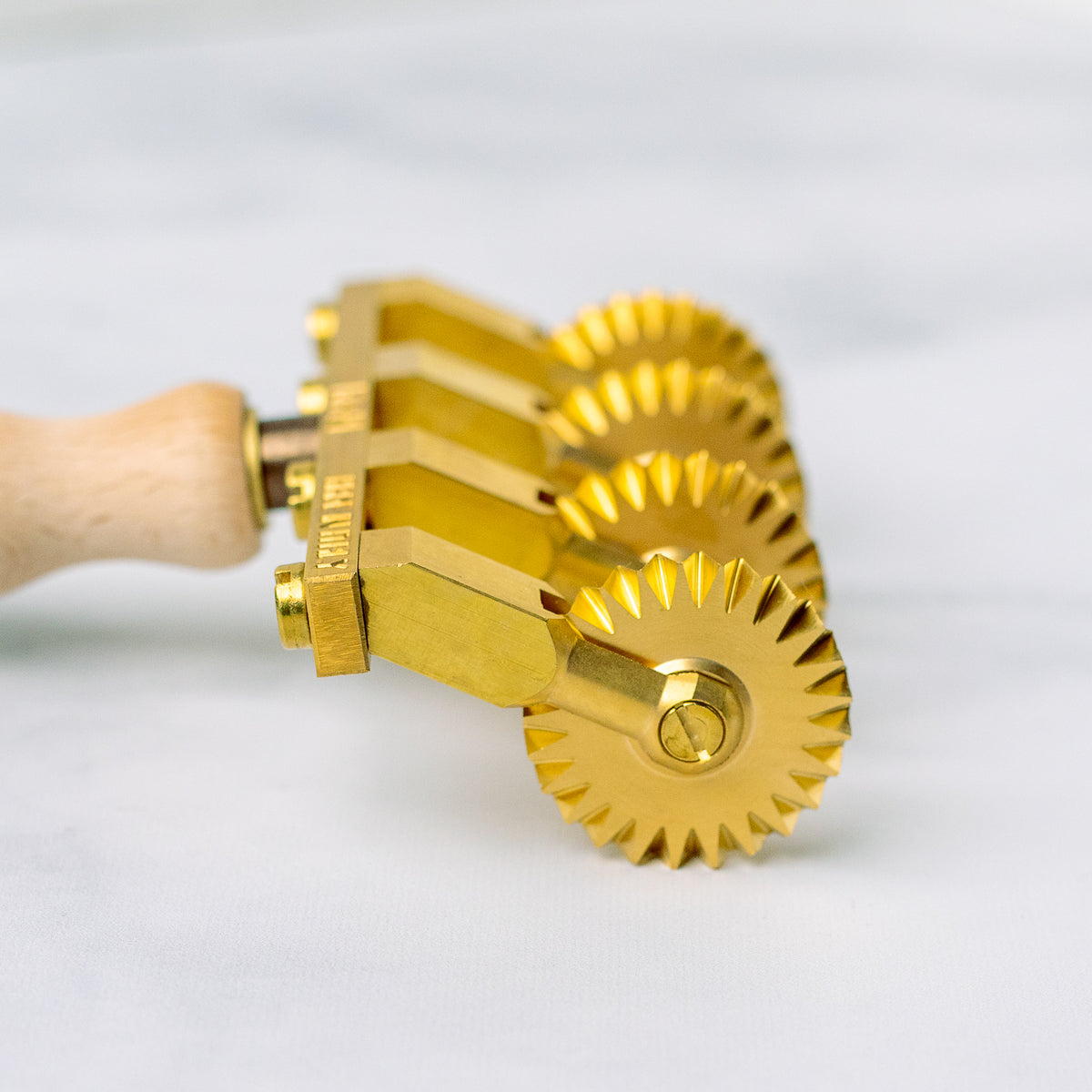 Adjustable Fluted Pasta Cutter – q.b. Cucina